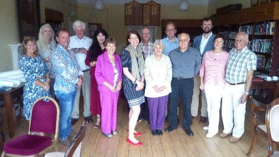Murch family reunion sees 21 cousins meet in Salcombe | southhams-today ...