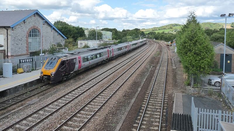 Totnes and Paignton ticket offices to remain open | southhams-today.co.uk