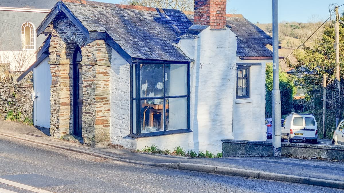 Horrabridge "unique" former toll house and sweet shop for sale - for £ ...