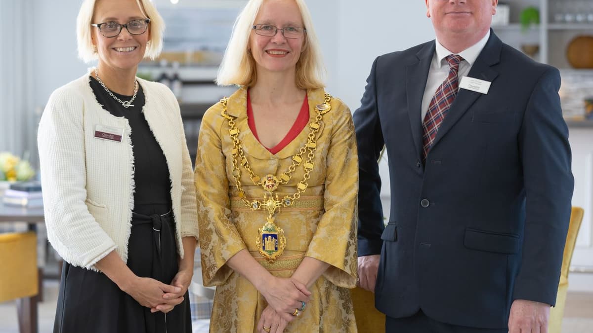 Totnes mayor Emily Price visits Churchill living to celebrate new over ...