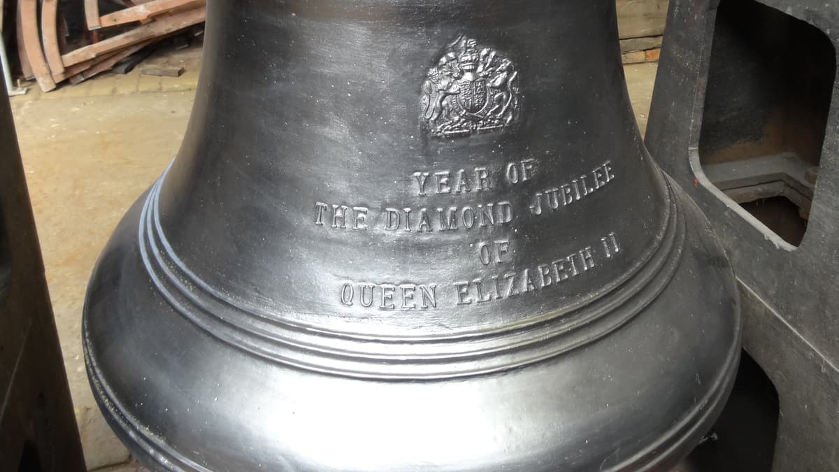 Kingswear's St Thomas Church takes delivery of new bells | southhams ...