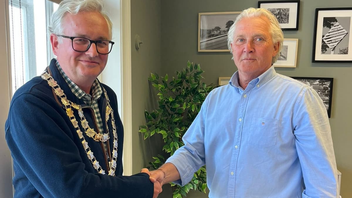 Jasper Evans leads Salcombe as new Mayor | southhams-today.co.uk