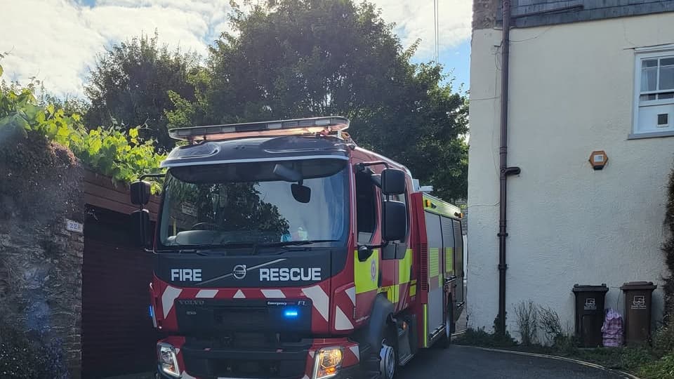 Totnes Fire Station needs on-call firefighters | southhams-today.co.uk