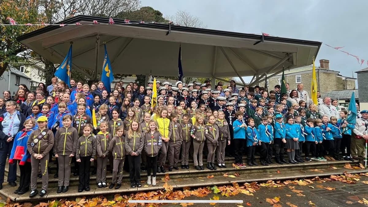 Local Guiding and Scouting groups honour Remembrance Sunday | southhams ...