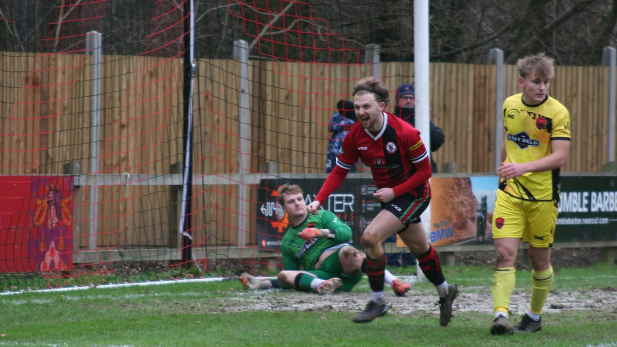 Bovey Tracey AFC boss Boxing Day derby duel with Stoke Gabriel TP ...