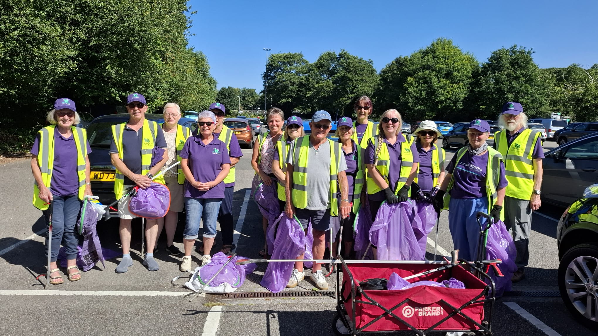 Community group cleans up and gives back | southhams-today.co.uk