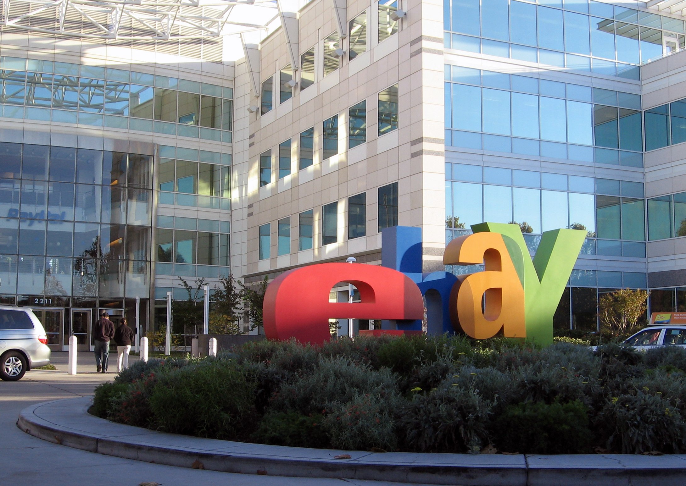 UK businesses urged to enter eBay for Business Awards | southhams-today ...